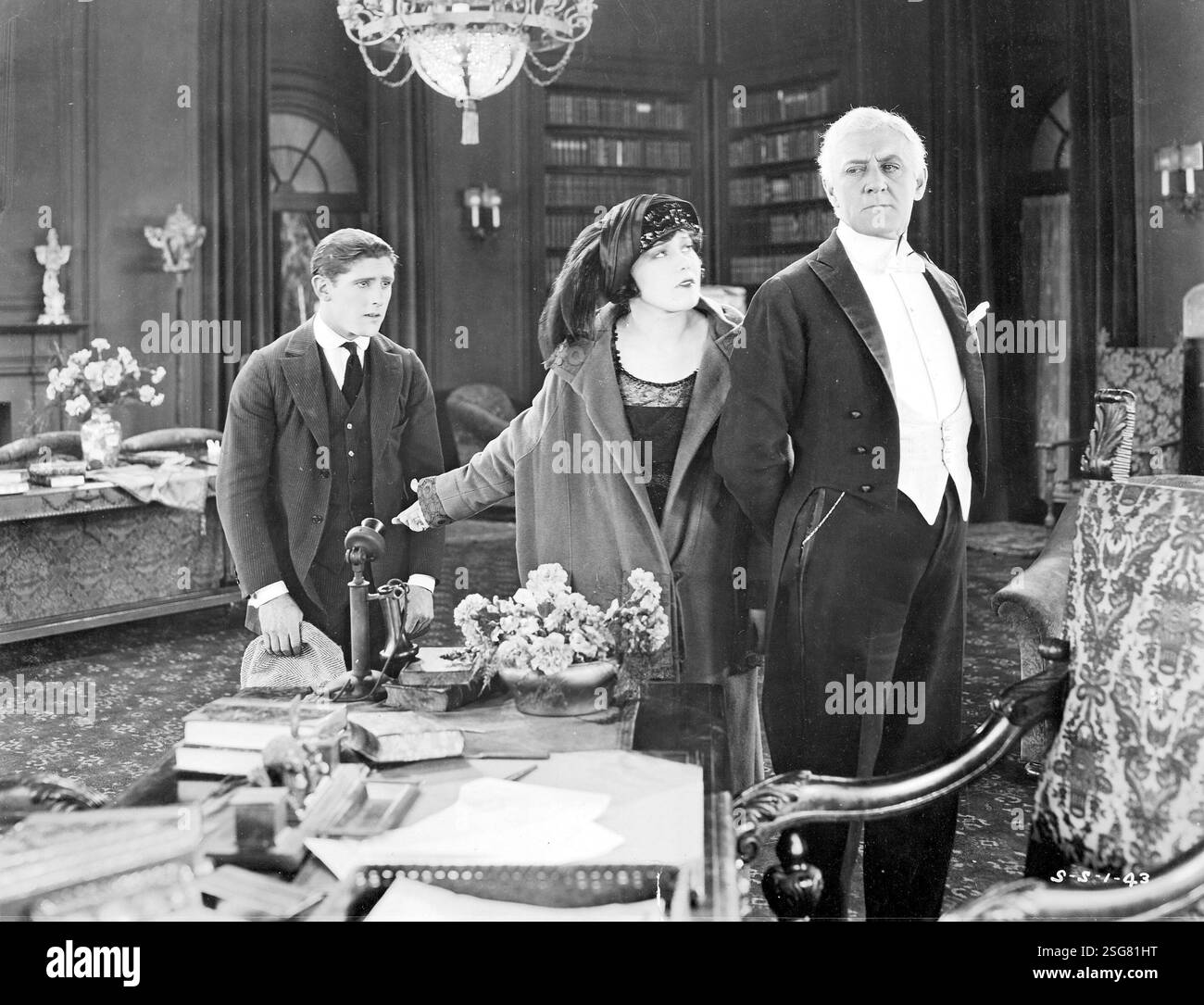 JUST OUTSIDE THE DOOR EDDIE SUTHERLAND, EDITH HALLOR, Date: 1921 Stock ...