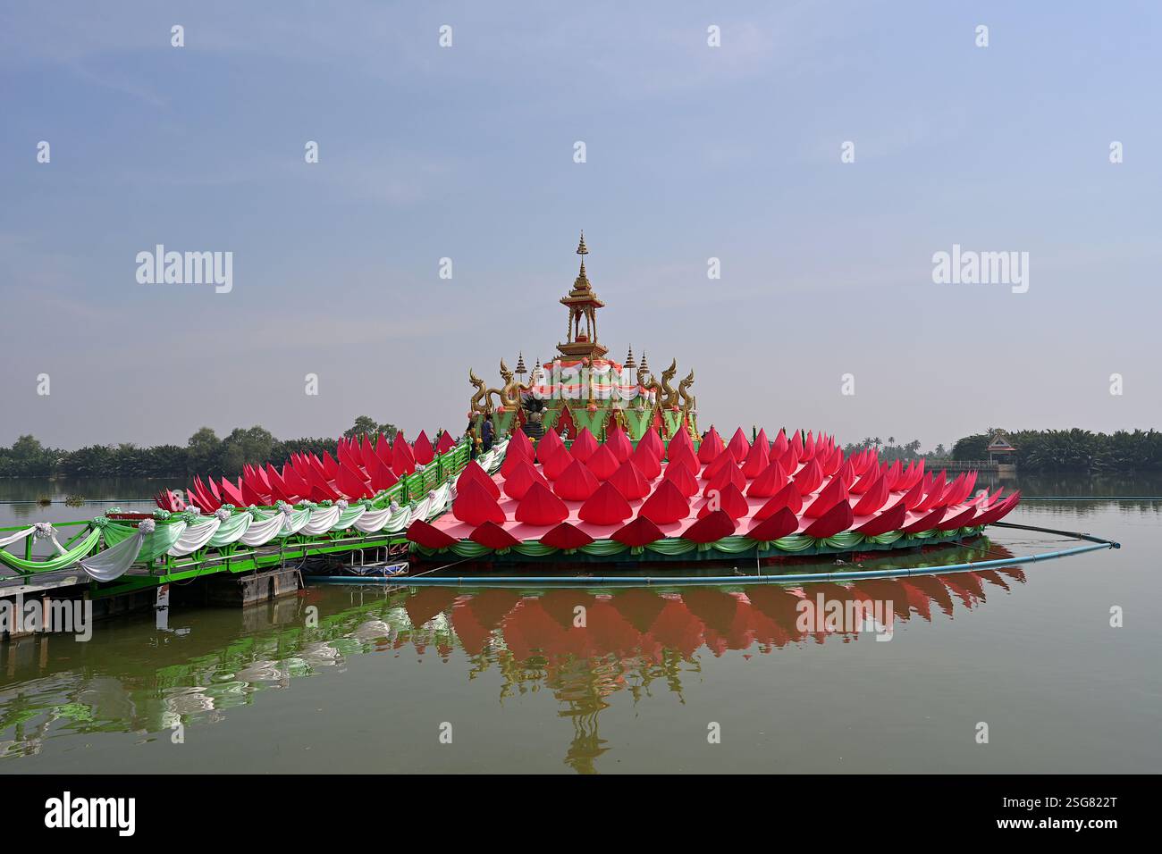 The large floating red lotus platform and Buddha shrine at Wat Saman ...