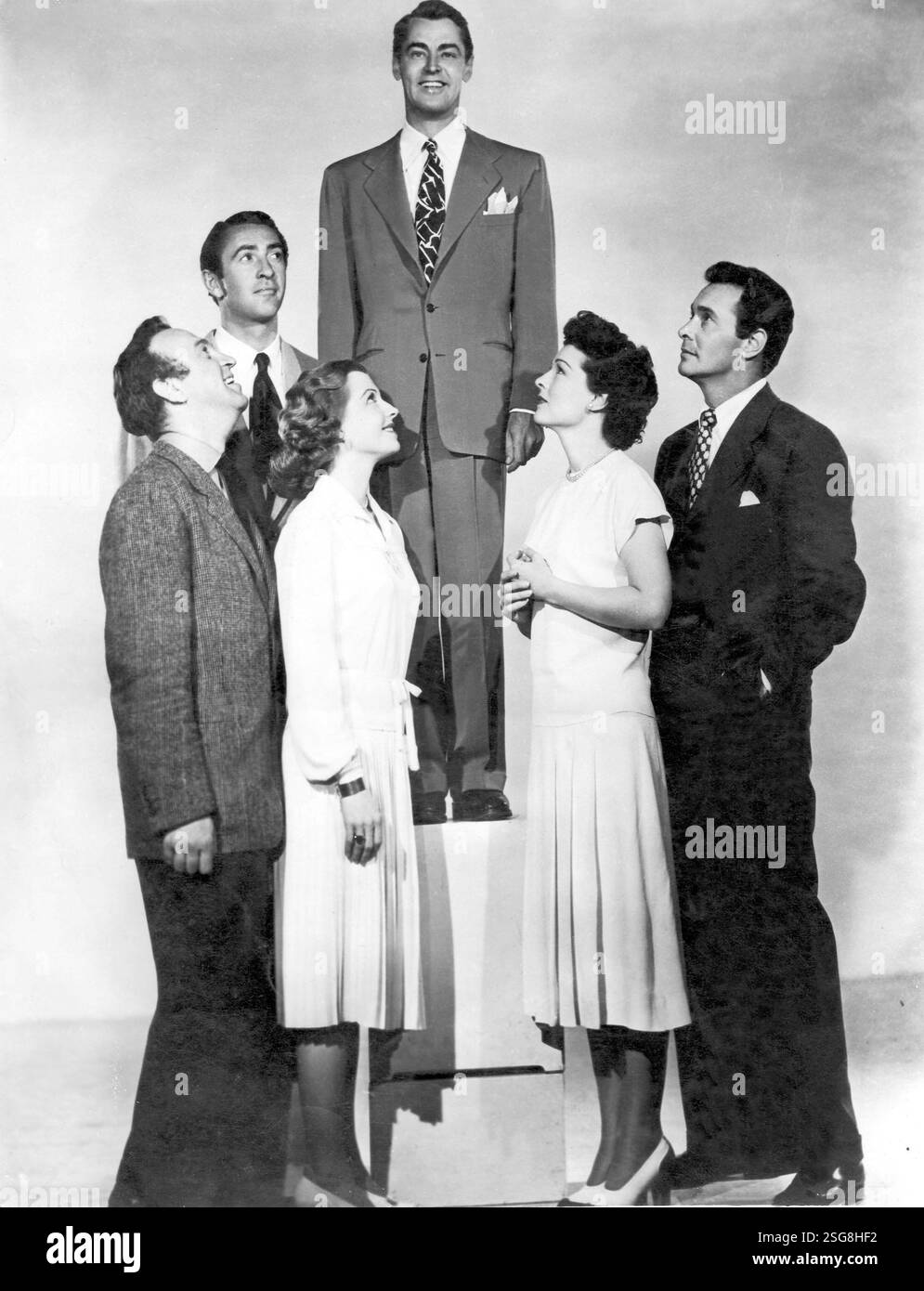 THE GREAT GATSBY BETTY FIELD as Daisy Buchanan, ALAN LADD as Jay Gatsby ...