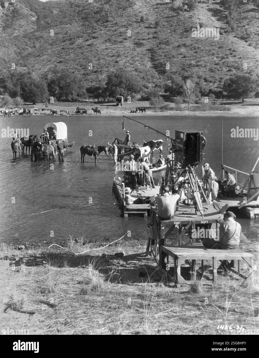 Under the rim Black and White Stock Photos & Images - Alamy