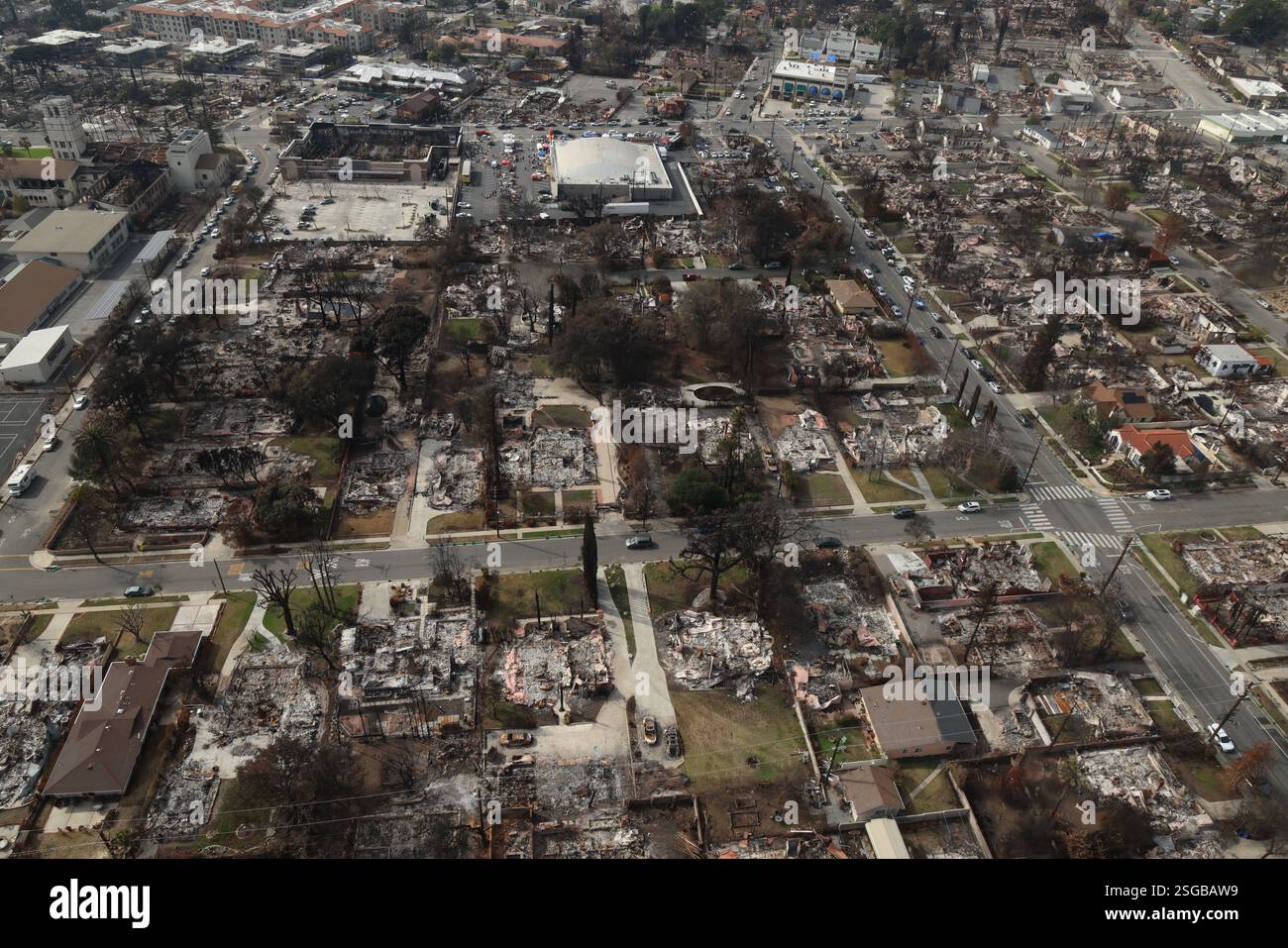 Altadena CA: Views of the Eaton Fire damage and recovery efforts on ...