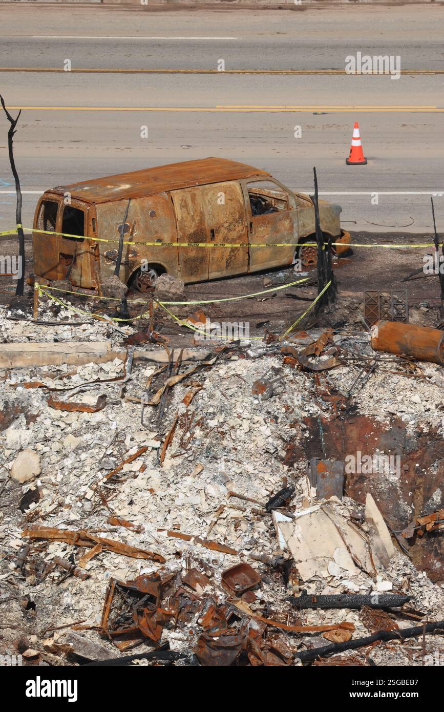 Altadena CA: Views of the Eaton Fire damage and recovery efforts on ...