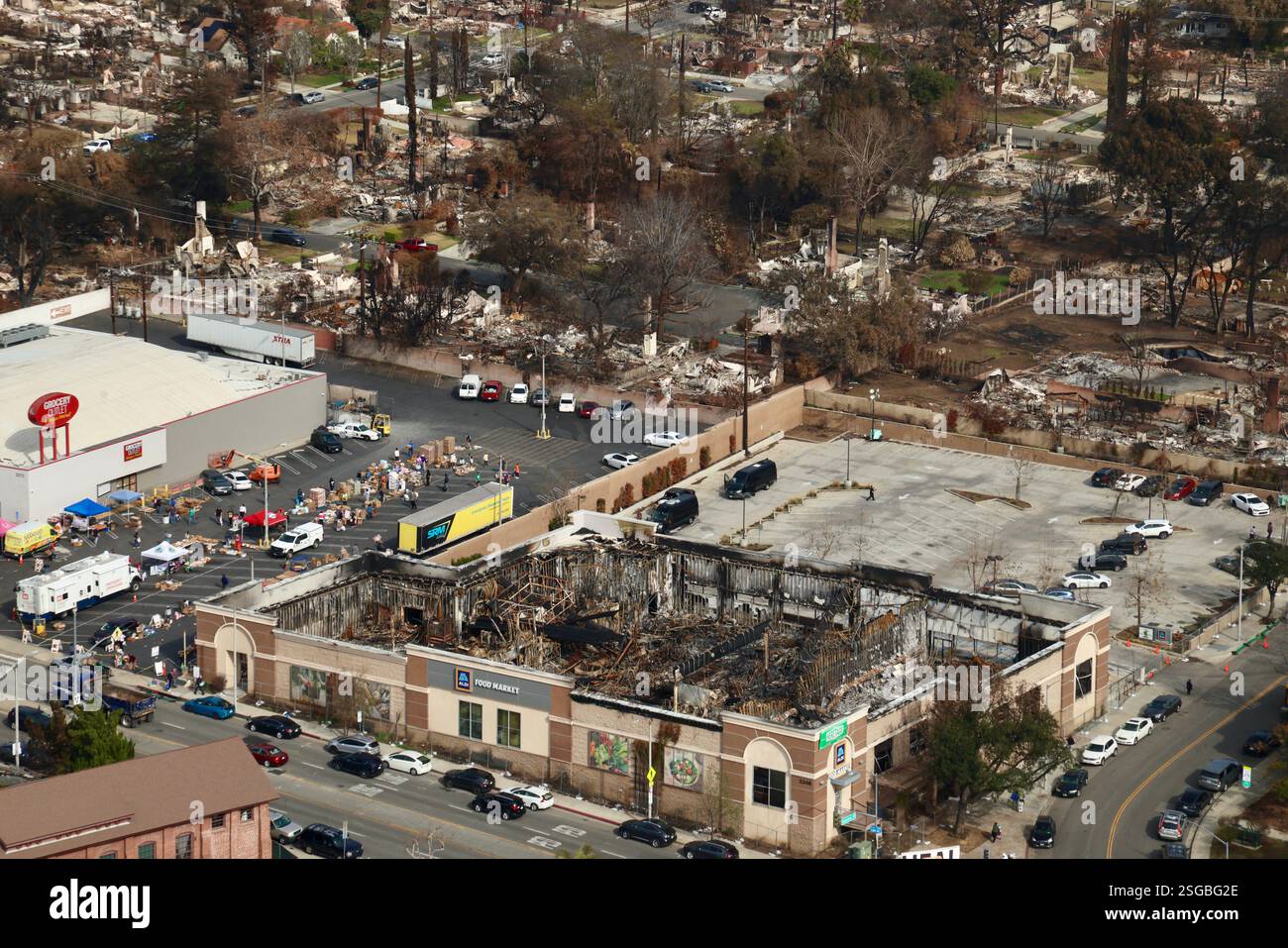 Altadena CA: Views of the Eaton Fire damage and recovery efforts on ...