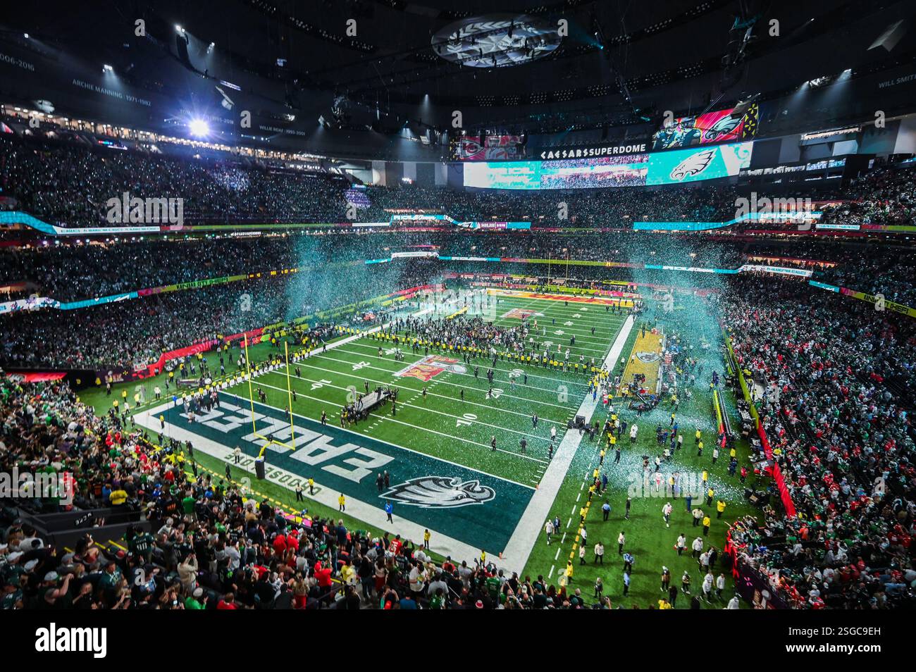 New Orleans, USA. 09th Feb, 2025. Confetti is spread on the field ...
