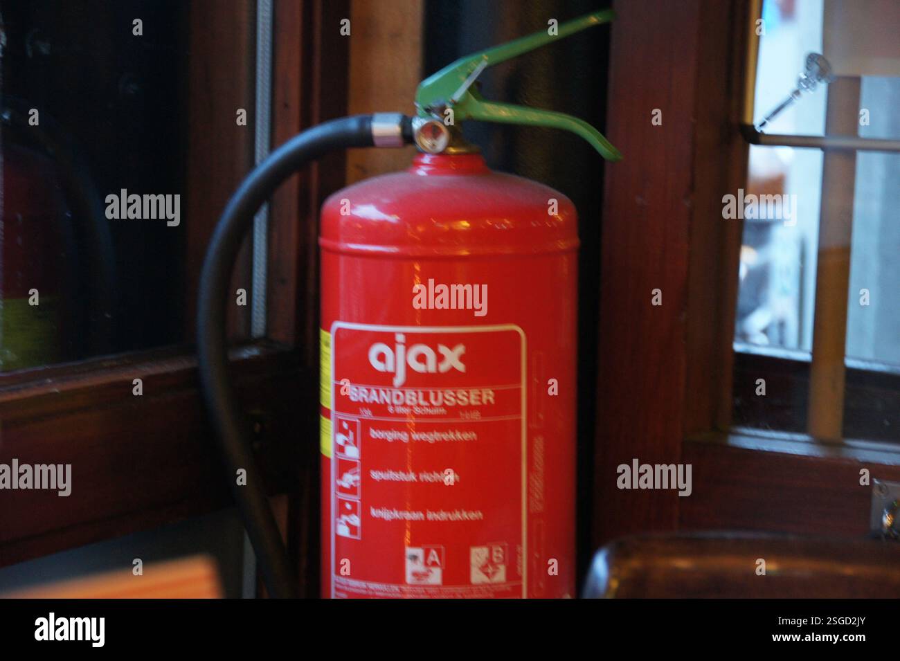 Electrical fires extinguisher hi-res stock photography and images - Alamy