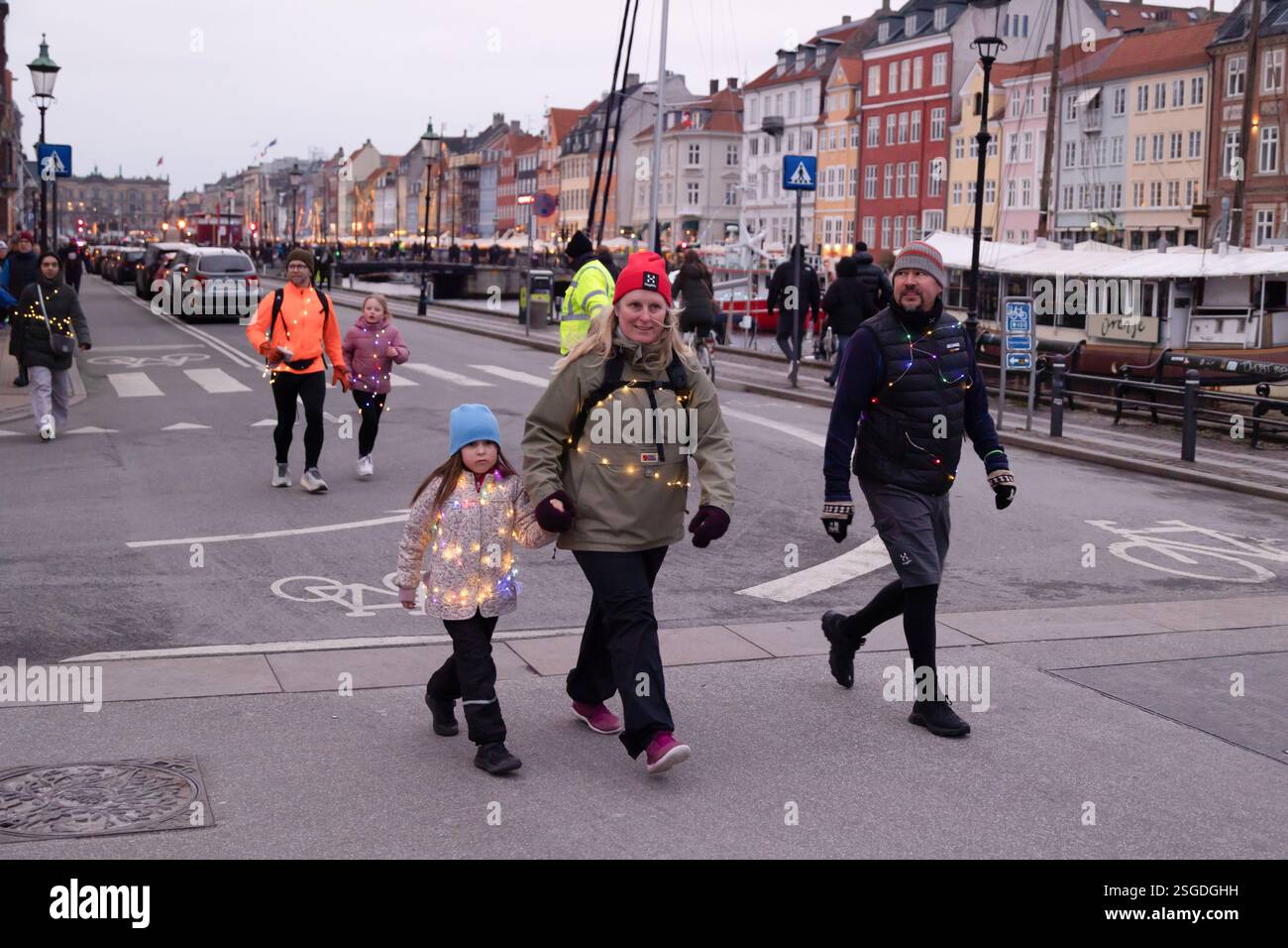 Copenhagen, Denmark. 09th Feb, 2025. The worldís biggest Light-Art-Run ...