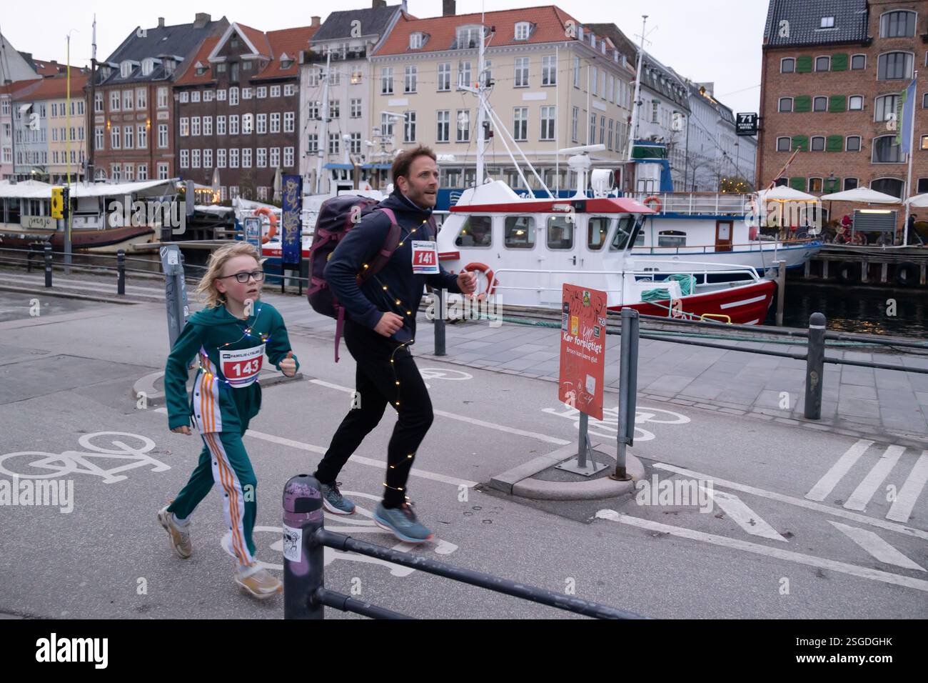 Copenhagen, Denmark. 09th Feb, 2025. The worldís biggest Light-Art-Run ...