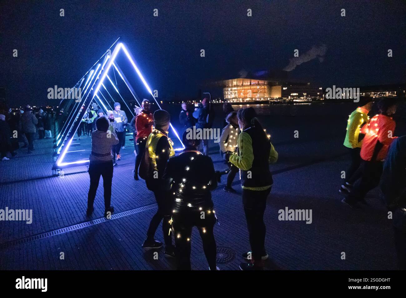 Copenhagen, Denmark. 09th Feb, 2025. The runners passing The Wave ...