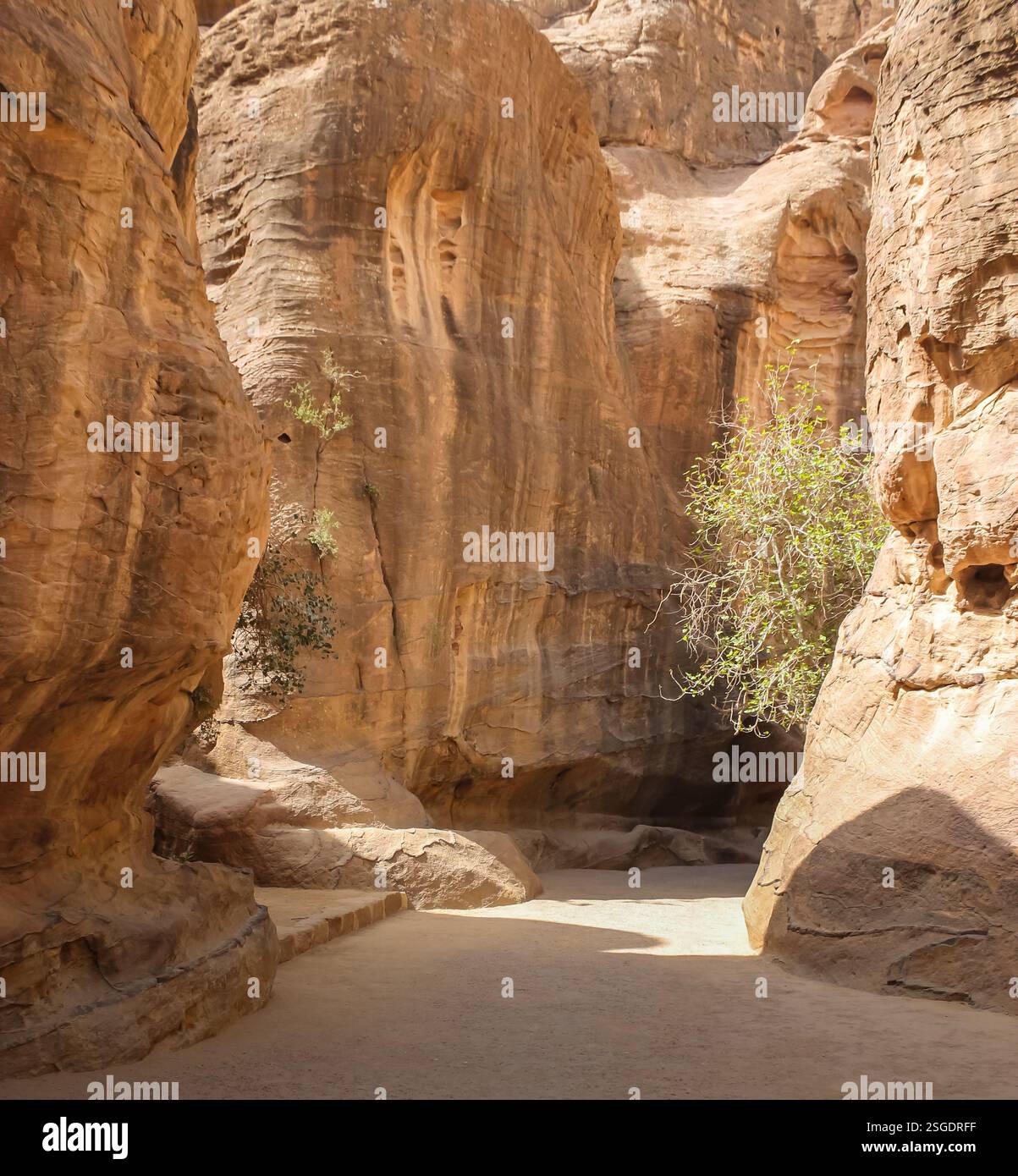 Explore stunning sandstone formations hi-res stock photography and ...