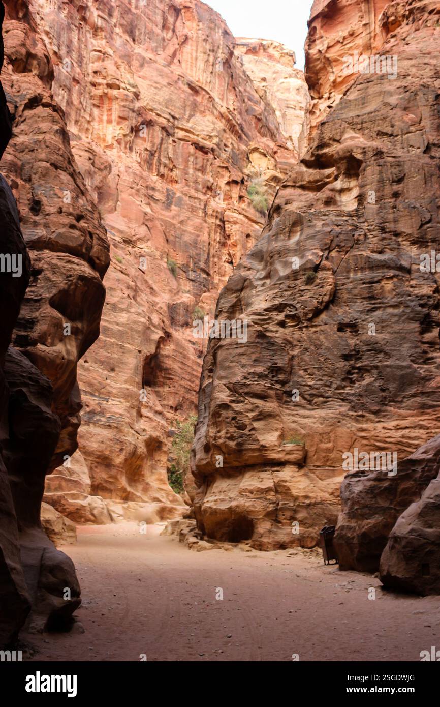 Rock formations in wadi rum hi-res stock photography and images - Alamy