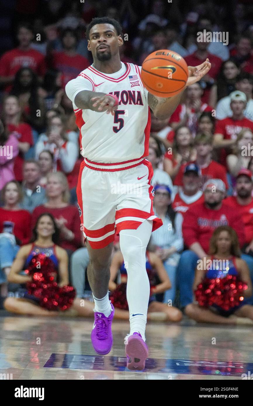 Arizona guard KJ Lewis (5) against Texas Tech during a NCAA college ...