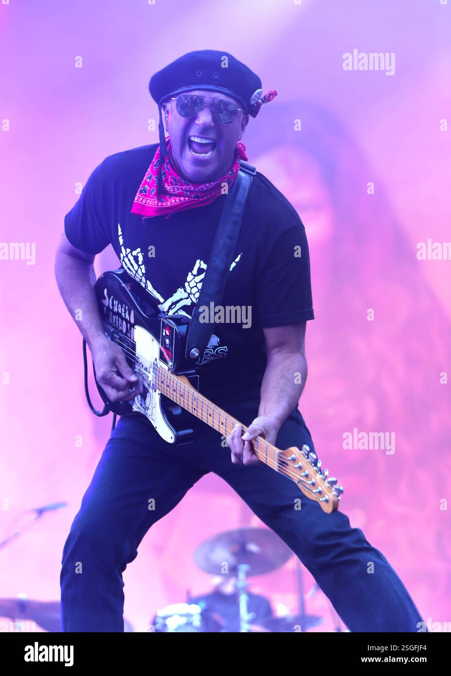 Der US-amerikanische Sänger und Gitarrist Tom Morello bei seinem ...
