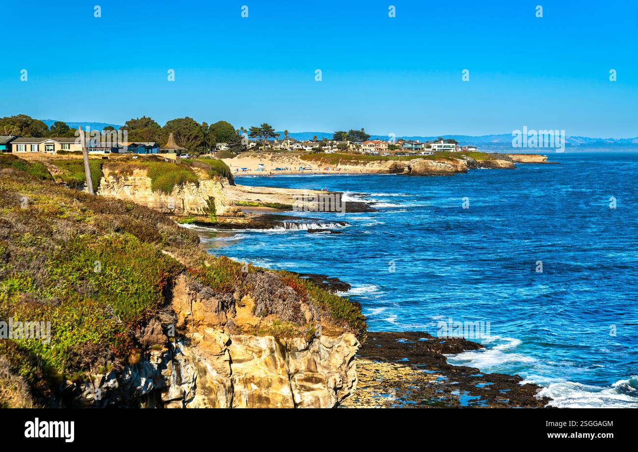 Coastal Cliffs and Blue Ocean Waves in Santa Cruz - California, United ...