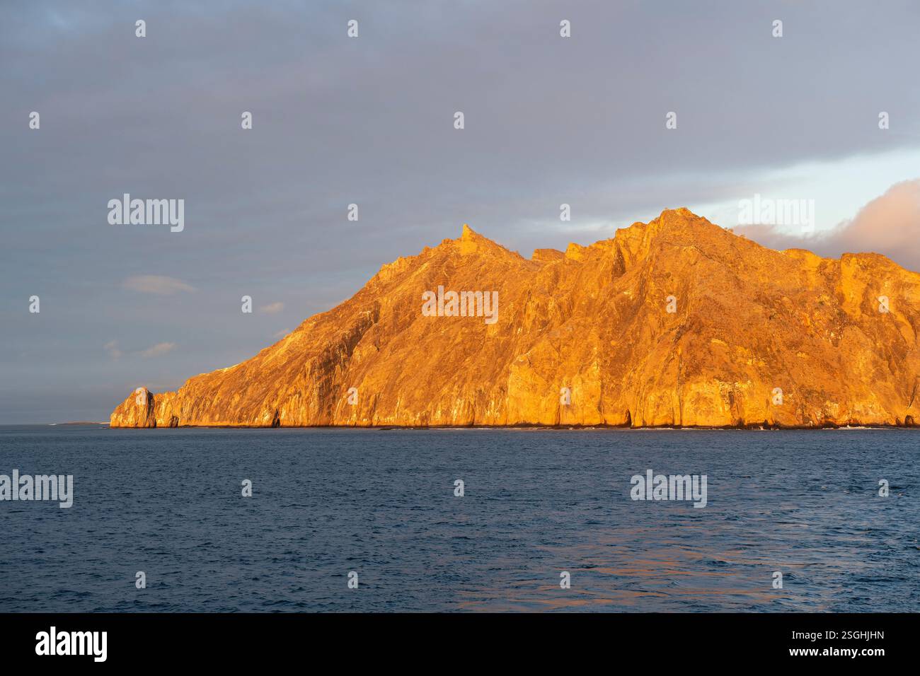 Hill galapagos hi-res stock photography and images - Alamy