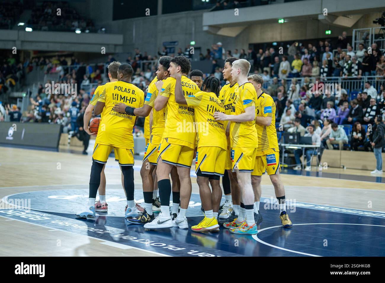 Teamkreis Riesen, GER, MLP Academics Heidelberg vs. MHP Riesen ...
