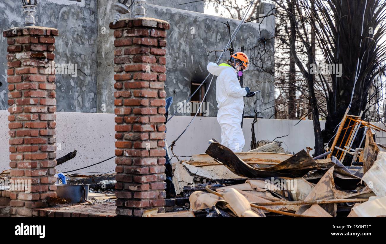 Palisades fire aftermath clean hi-res stock photography and images - Alamy
