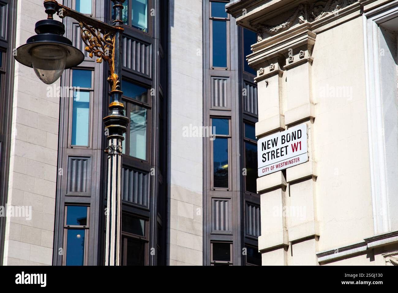Street sign for New Bond Street, Mayfair, London, England Stock Photo ...