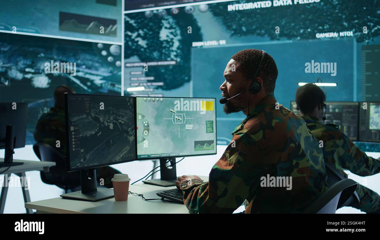 Military intelligence analysis hi-res stock photography and images - Alamy