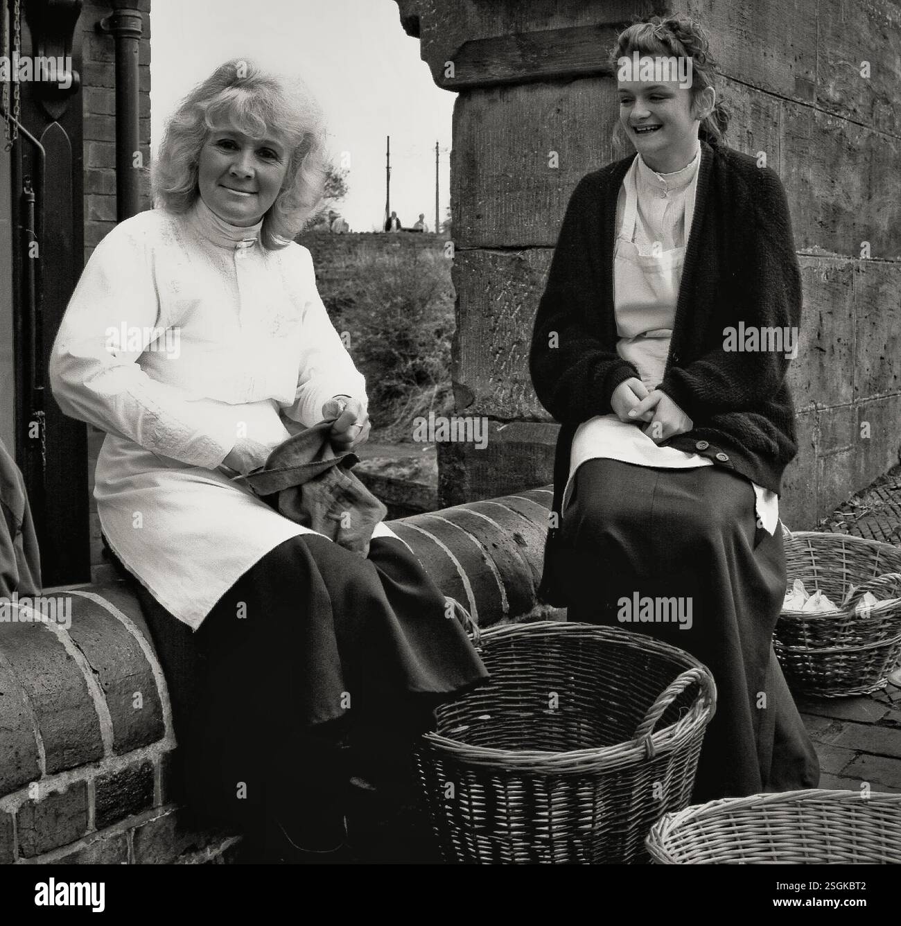British working class 1900s hi-res stock photography and images - Alamy