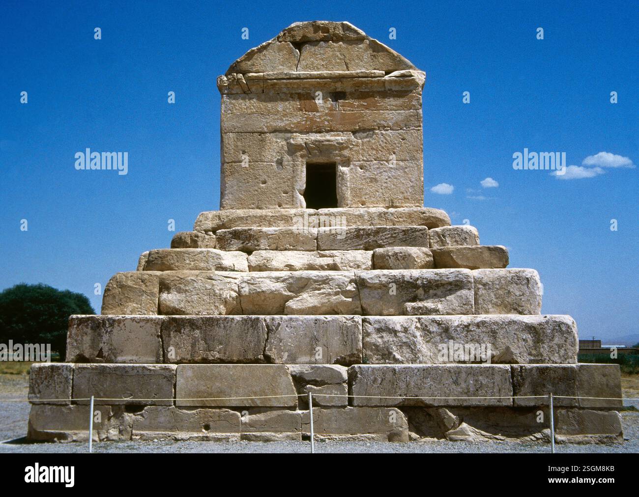 Mausoleum of Cyrus the Great, Achaemenid king of Persia (559-530 BC ...