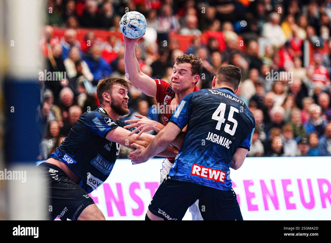 Steven Plucnar Jacobsen (Rhein-Neckar Loewen, #09), Moritz Sauter ...