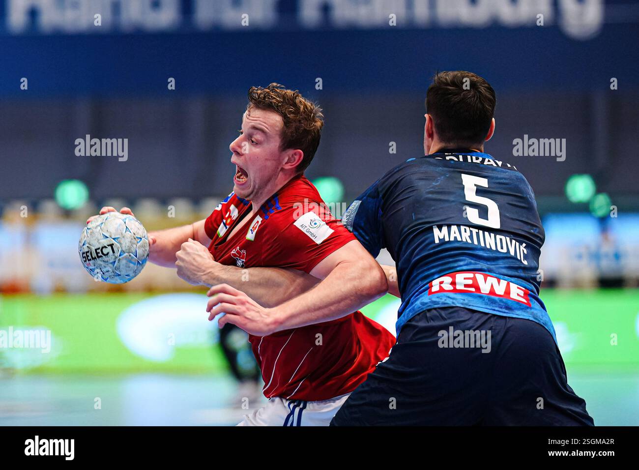 Moritz Sauter (Handball Sport Verein Hamburg, #33), Ivan Martinovic ...
