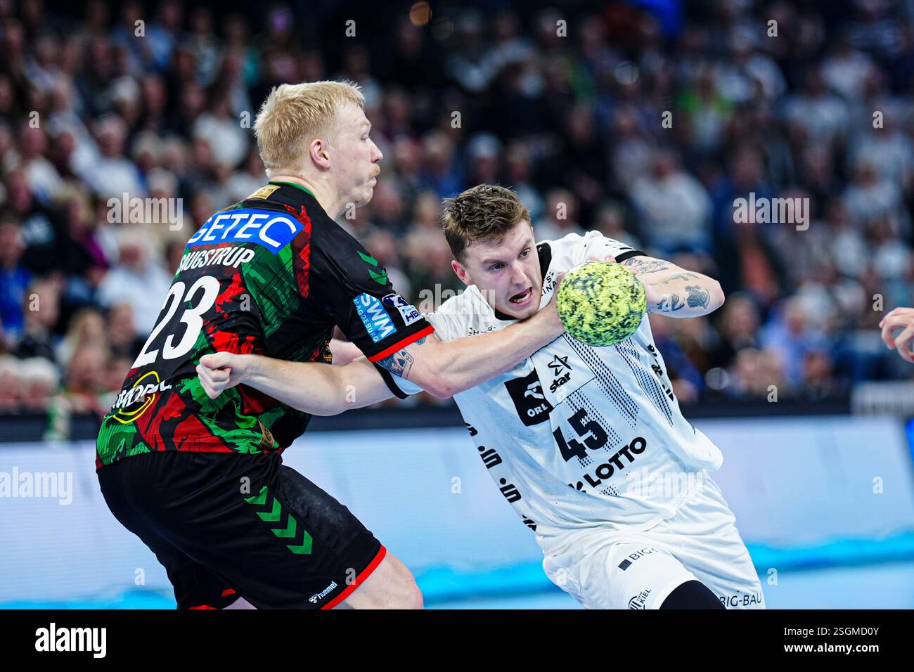 Magnus Saugstrup (SC Magdeburg, #23), Emil Wernsdorf Madsen (THW Kiel ...