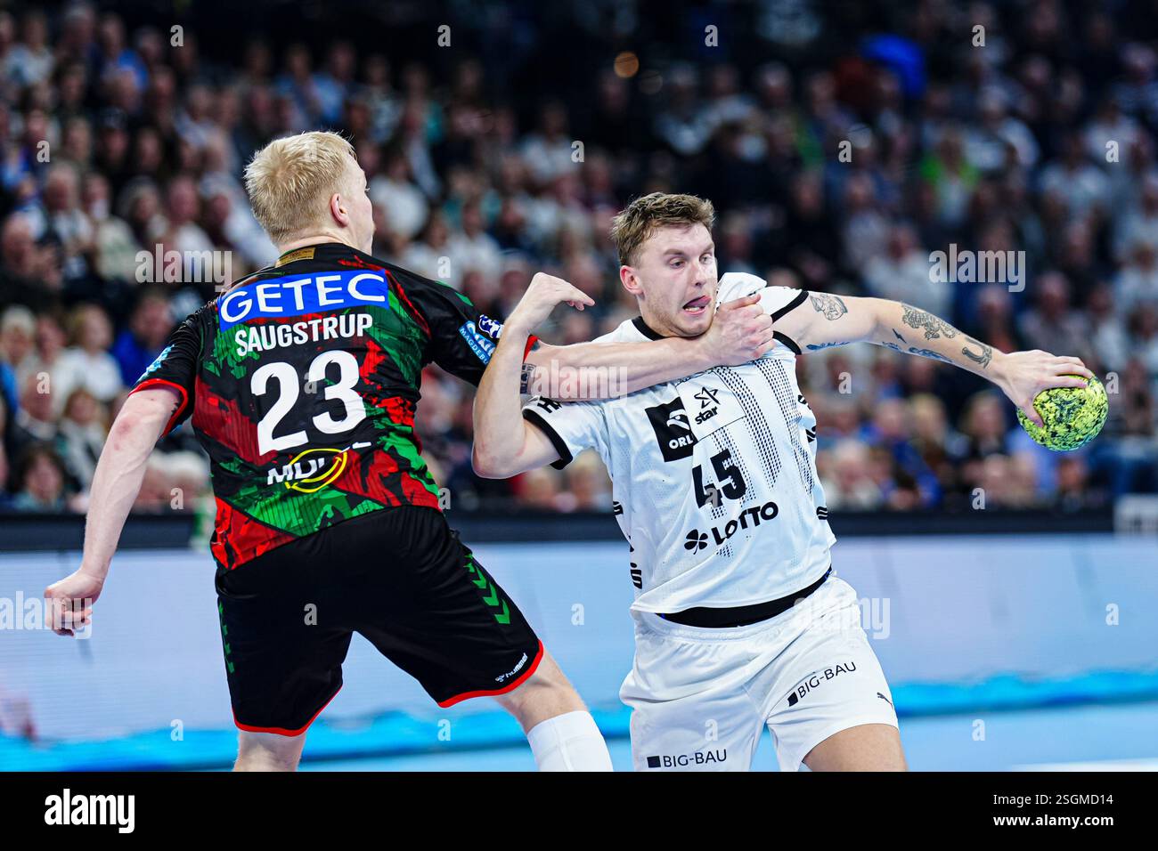 Magnus Saugstrup (SC Magdeburg, #23), Emil Wernsdorf Madsen (THW Kiel ...