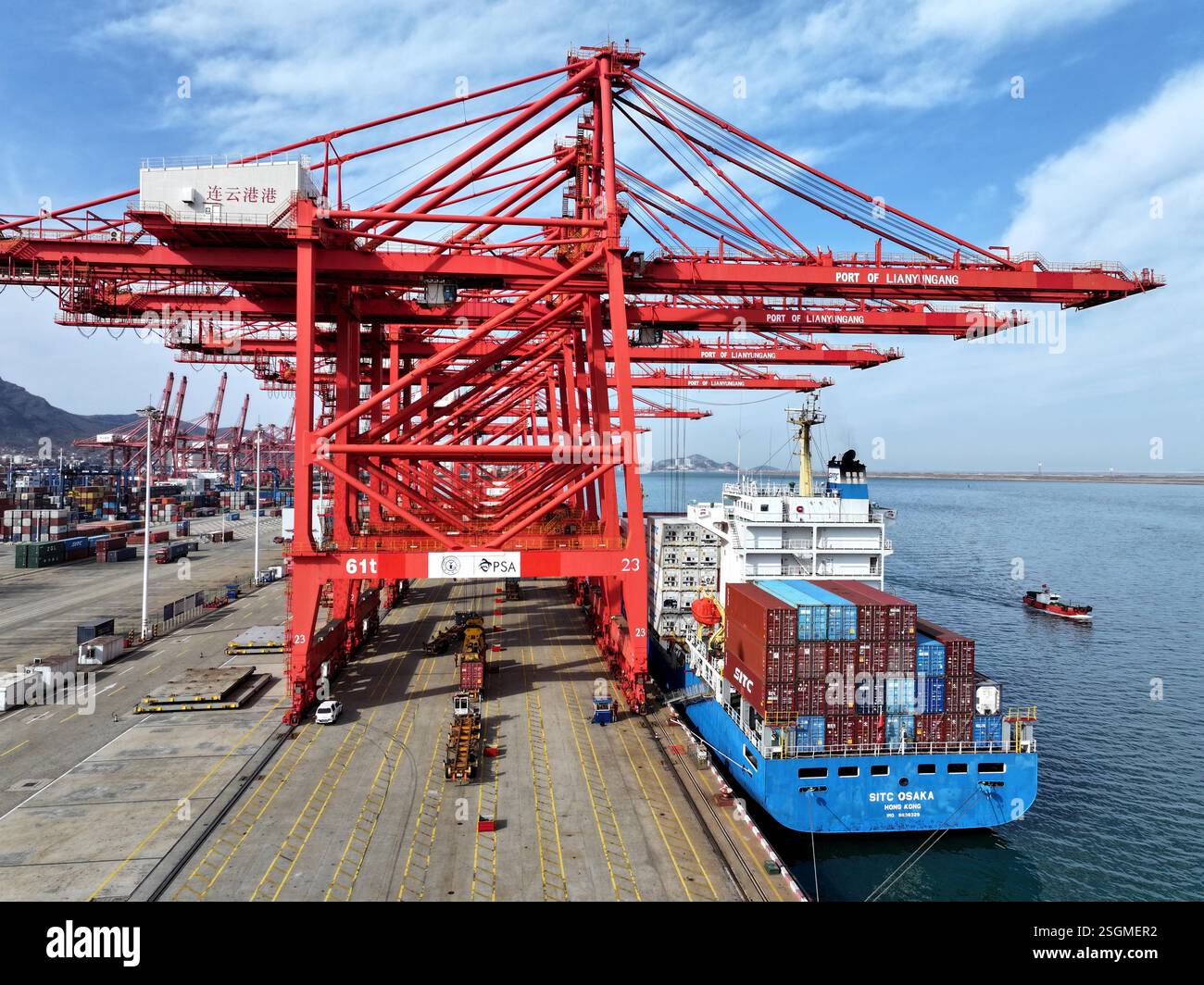 Aerial photo shows the container terminal of Lianyungang Port ...