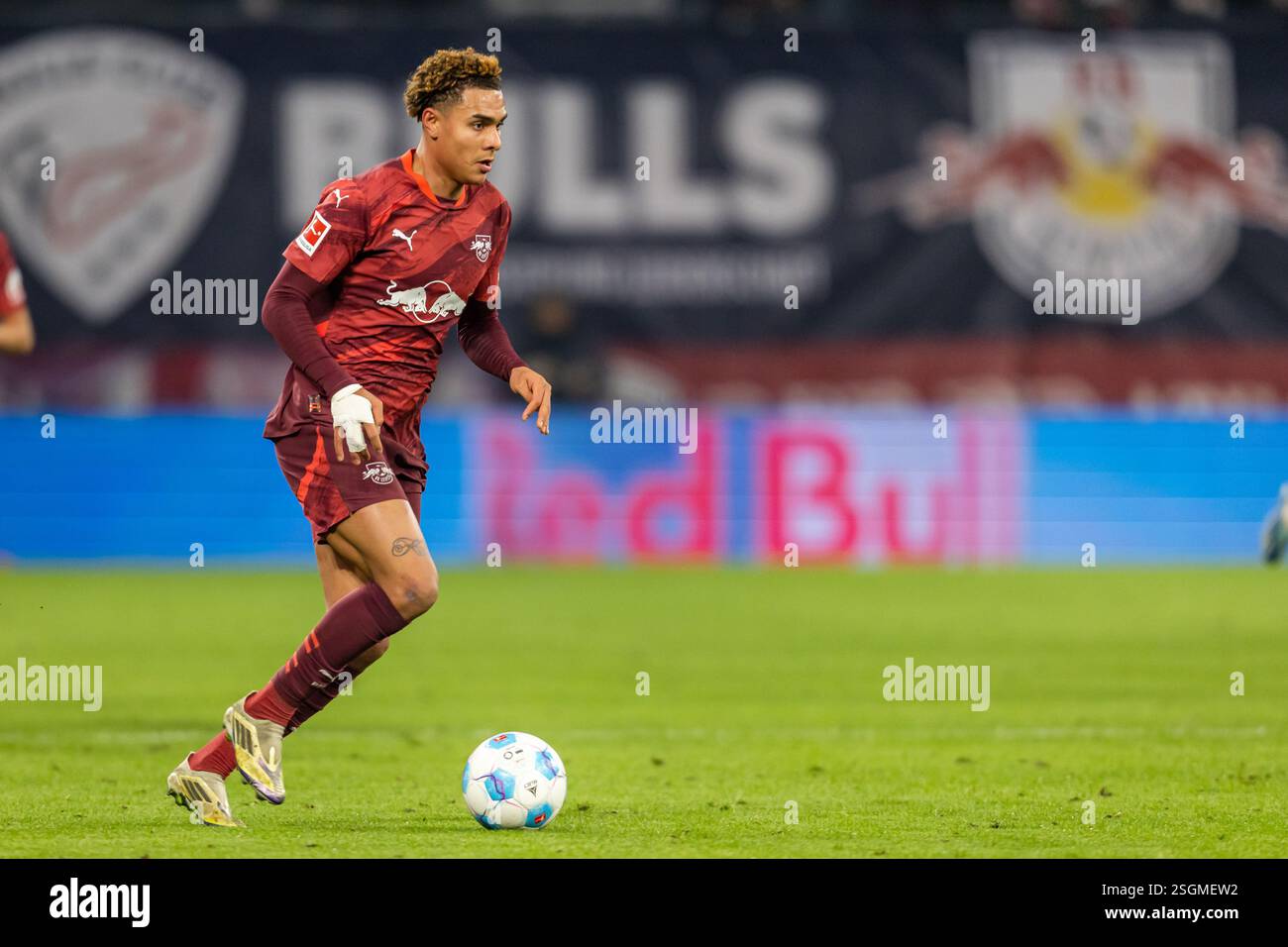 Leipzig, Germany. 09th Feb, 2025. Antonio Nusa (7) of RB Leipzig seen ...