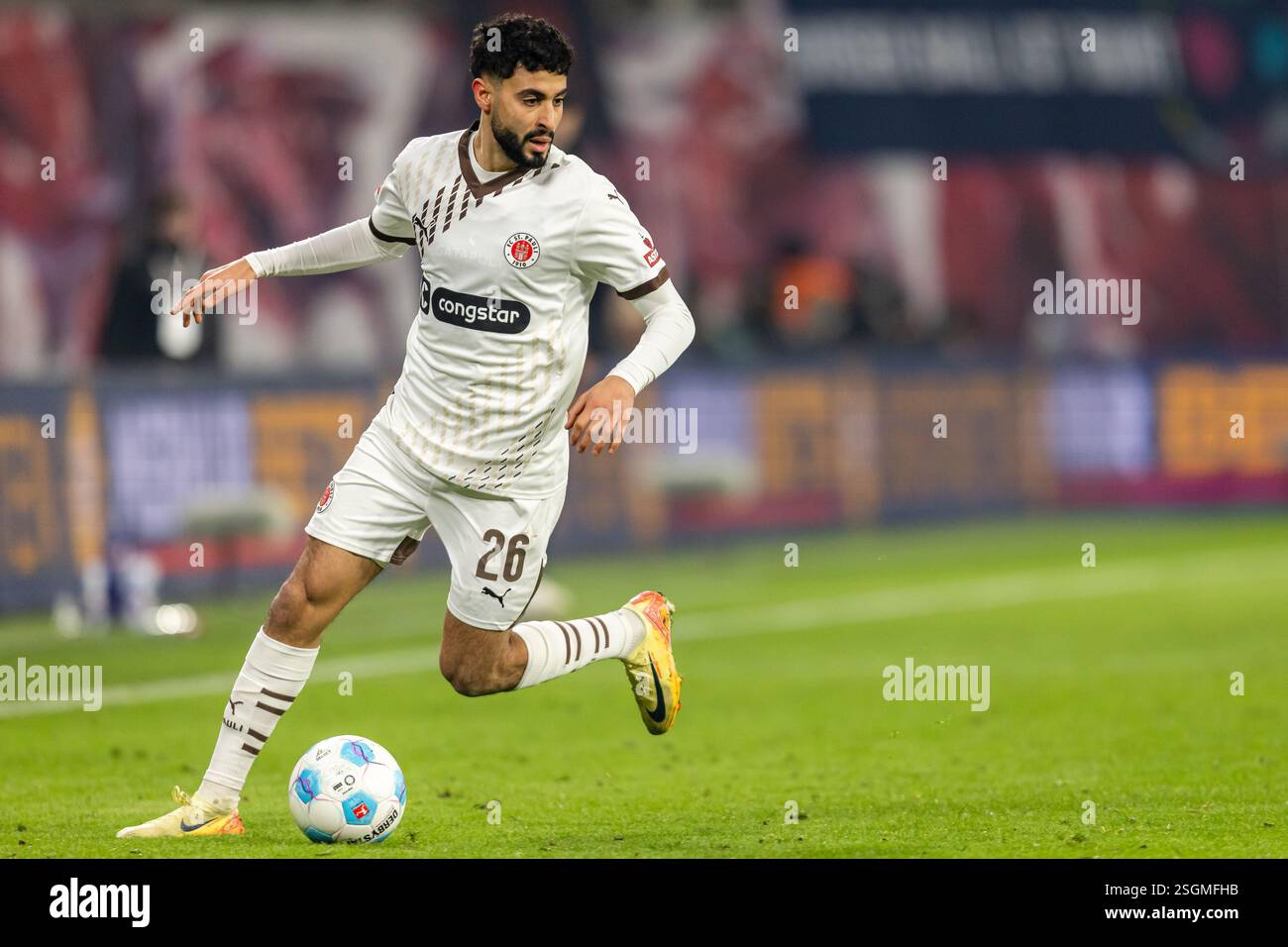 Leipzig, Germany. 09th Feb, 2025. Elias Saad (26) of St. Pauli seen ...