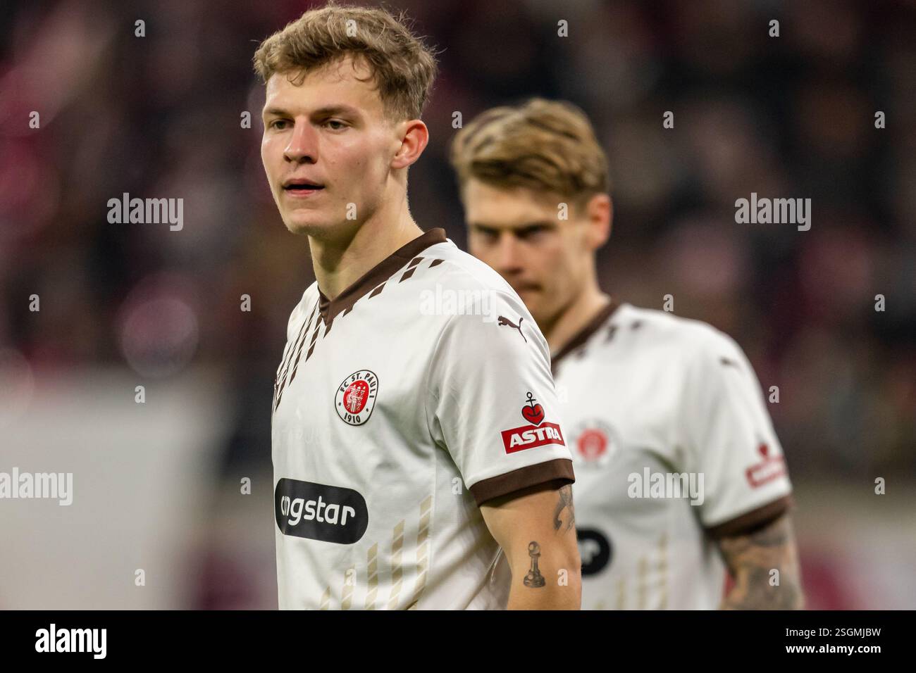Leipzig, Germany. 09th Feb, 2025. David Nemeth of St. Pauli seen during ...