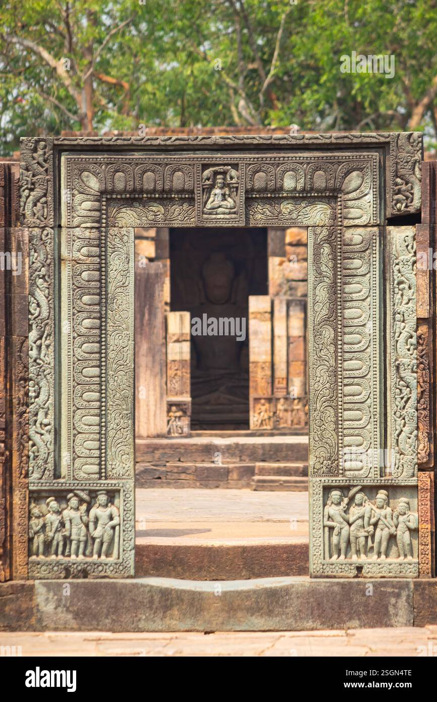 Intricate Carving Details on the Entrance of Buddha Vihara of Ratnagiri ...
