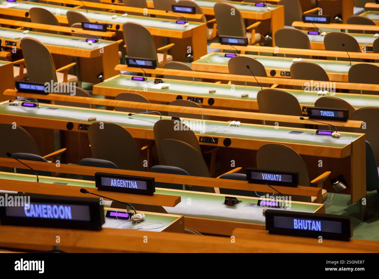 The countries seats inside the Assembly Hall in the United Nations ...