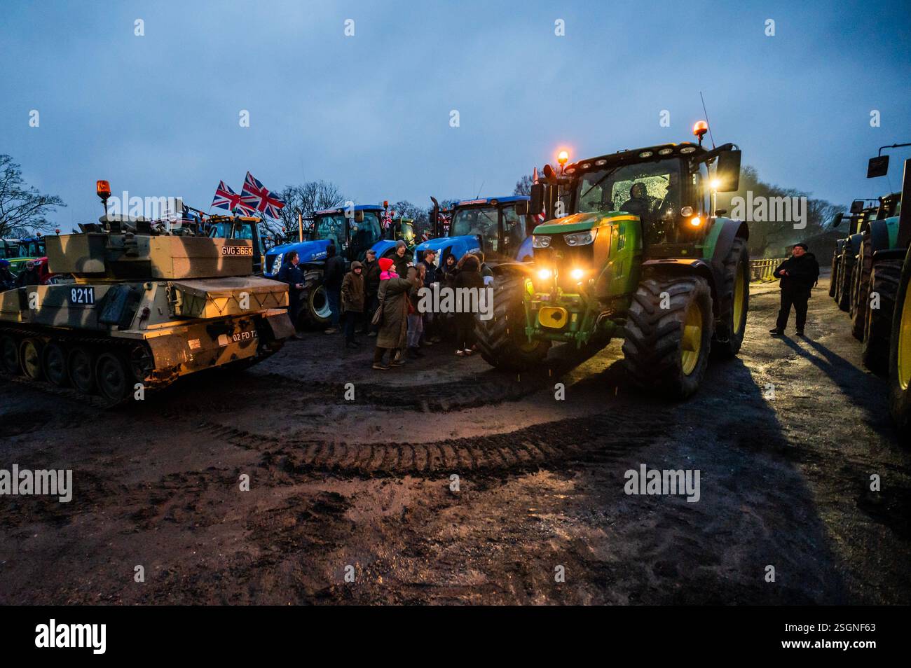 London, UK. 10th Feb, 2025. Arriving before dawn with tractors and a ...