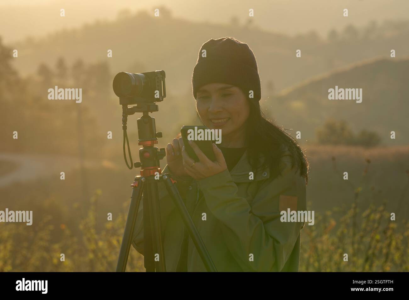 Female travel photographer standing hi-res stock photography and images ...