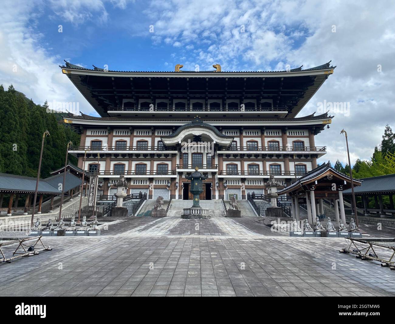 The massive and one of the most beautiful temple of Japan. The Echizen ...