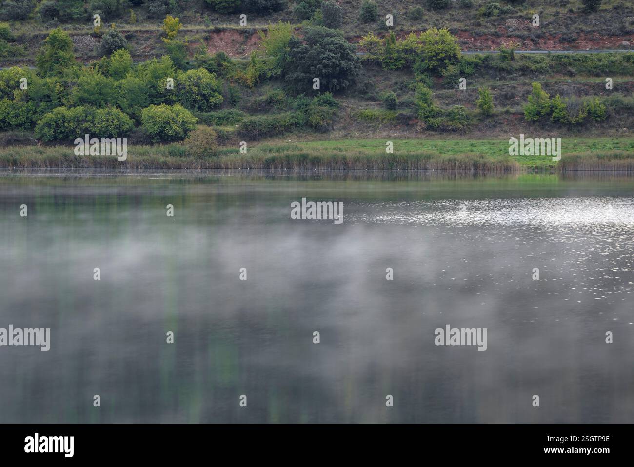 Lago bajo el agua hi-res stock photography and images - Alamy