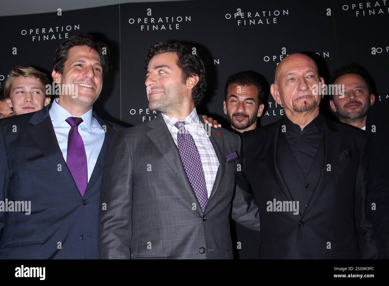 (l R) Jonathan Glickman, Oscar Isaac and Ben Kingsley arriving at the ...