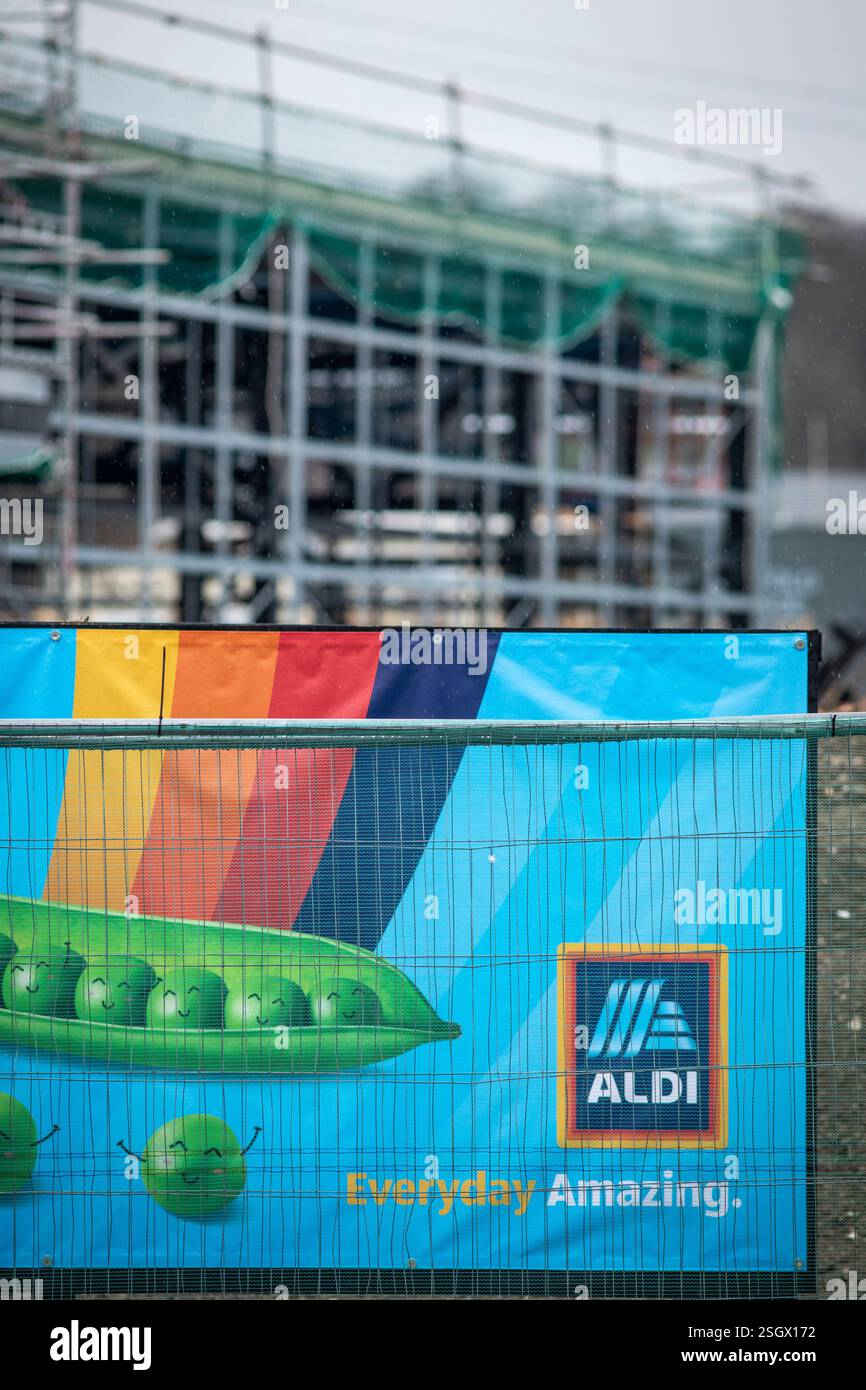 Building work on the new Aldi supermarket in Brighouse, West Yorkshire ...