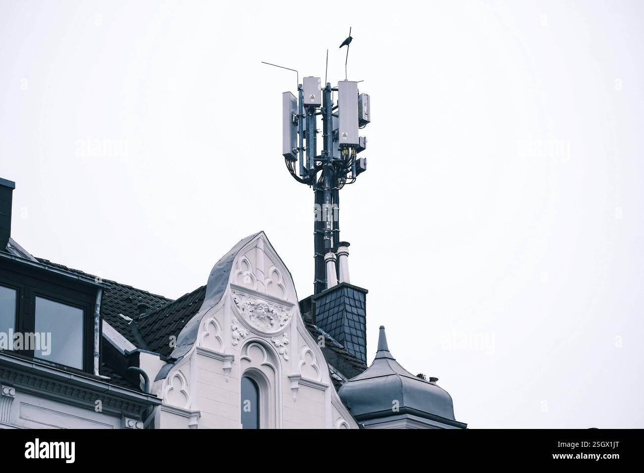 6g cell tower hi-res stock photography and images - Alamy