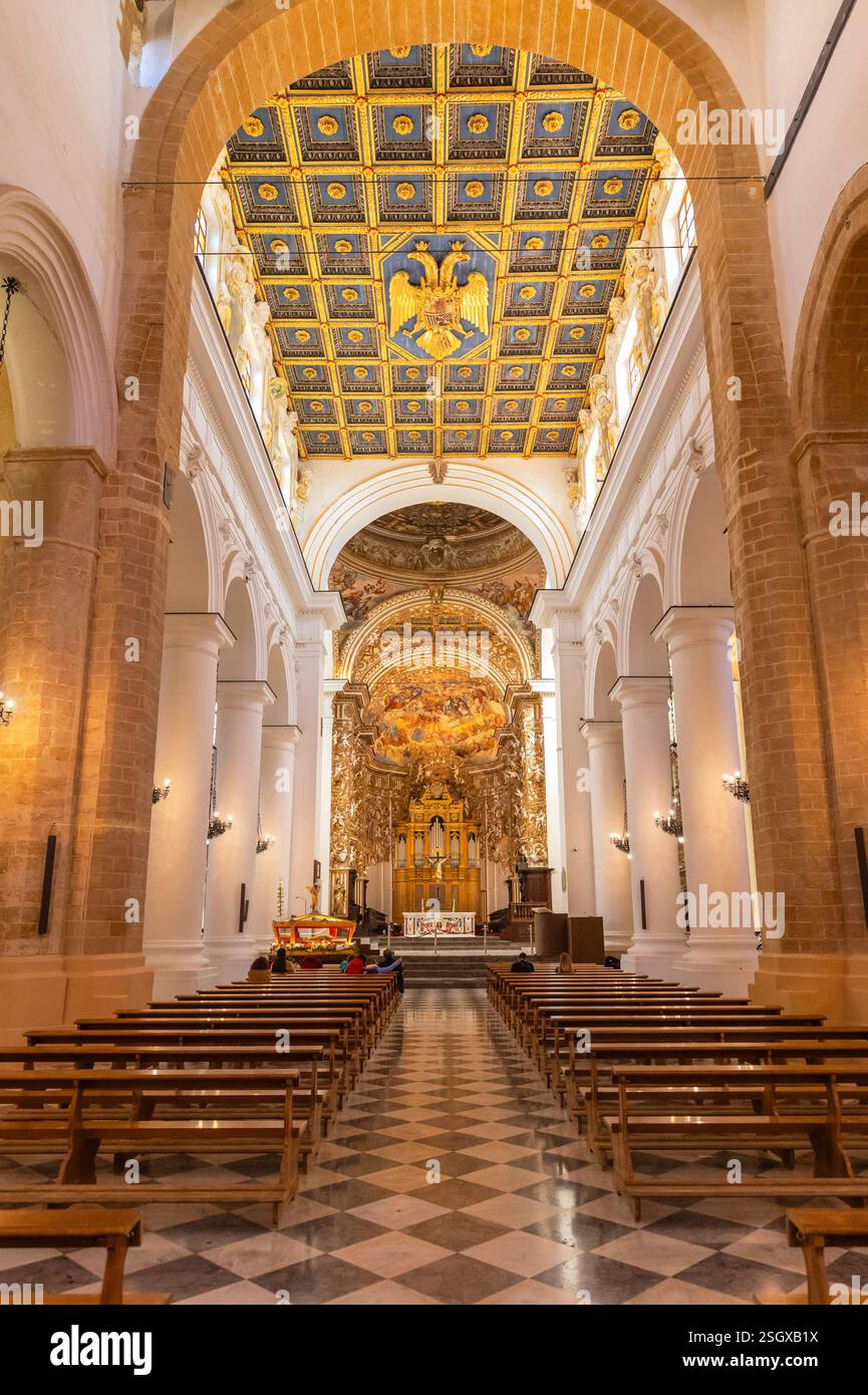 Cattedrale di San Gerlando interior, Agrigento, Sicily, Italy Stock ...