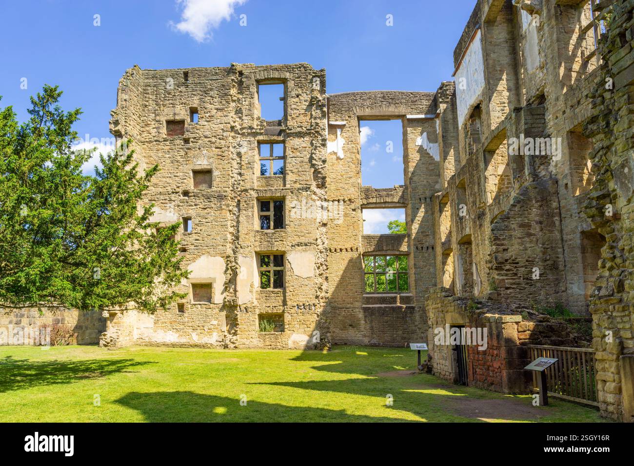 Old Hardwick hall or Hardwick old Hall ruins near Chesterfield ...