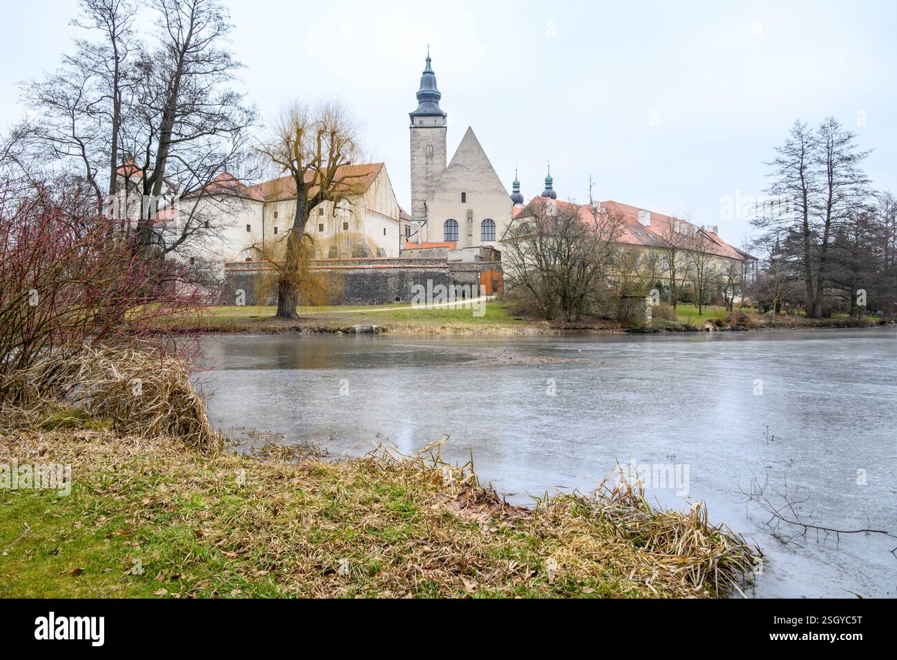 Telc castle in the historic old town of Telc, Unesco World Heritage ...