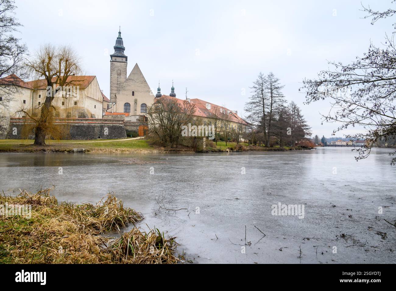 Telc castle in the historic old town of Telc, Unesco World Heritage ...