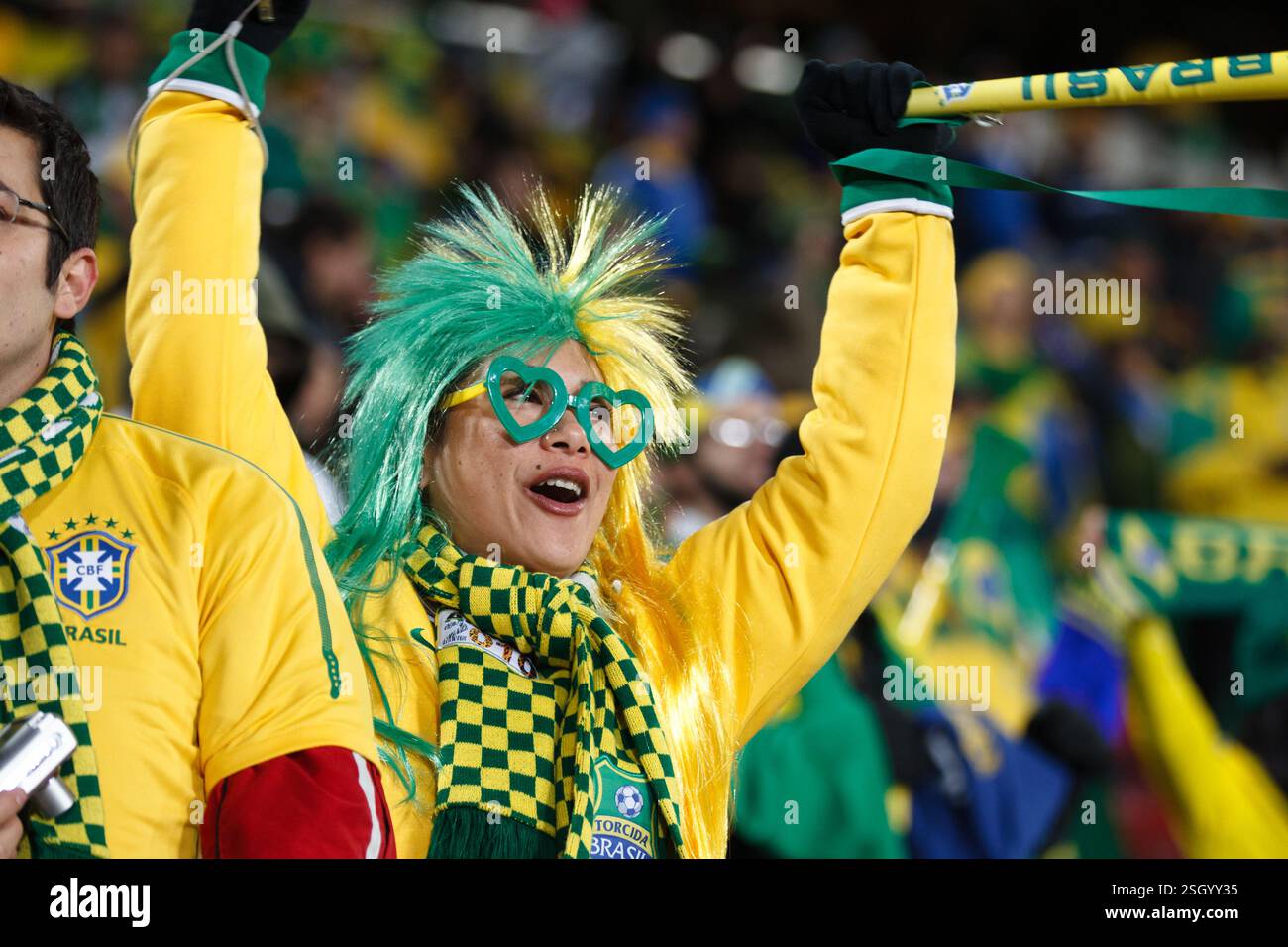 Fifa brazil female fans hi-res stock photography and images - Alamy