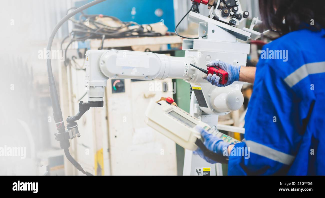 Automatic robotic welding using robots hi-res stock photography and ...