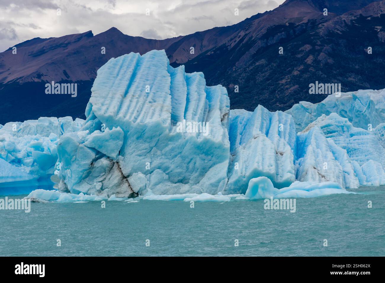 Perito Moreno famous glacier in Patagonia, EL Calafate, Argentina. Deep ...