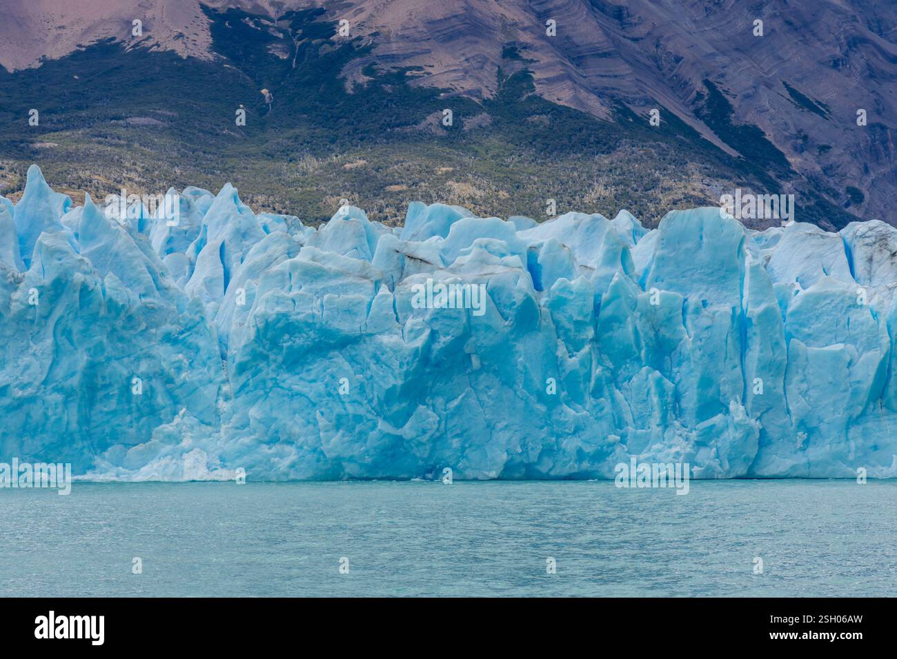 Perito Moreno famous glacier in Patagonia, EL Calafate, Argentina. Deep ...