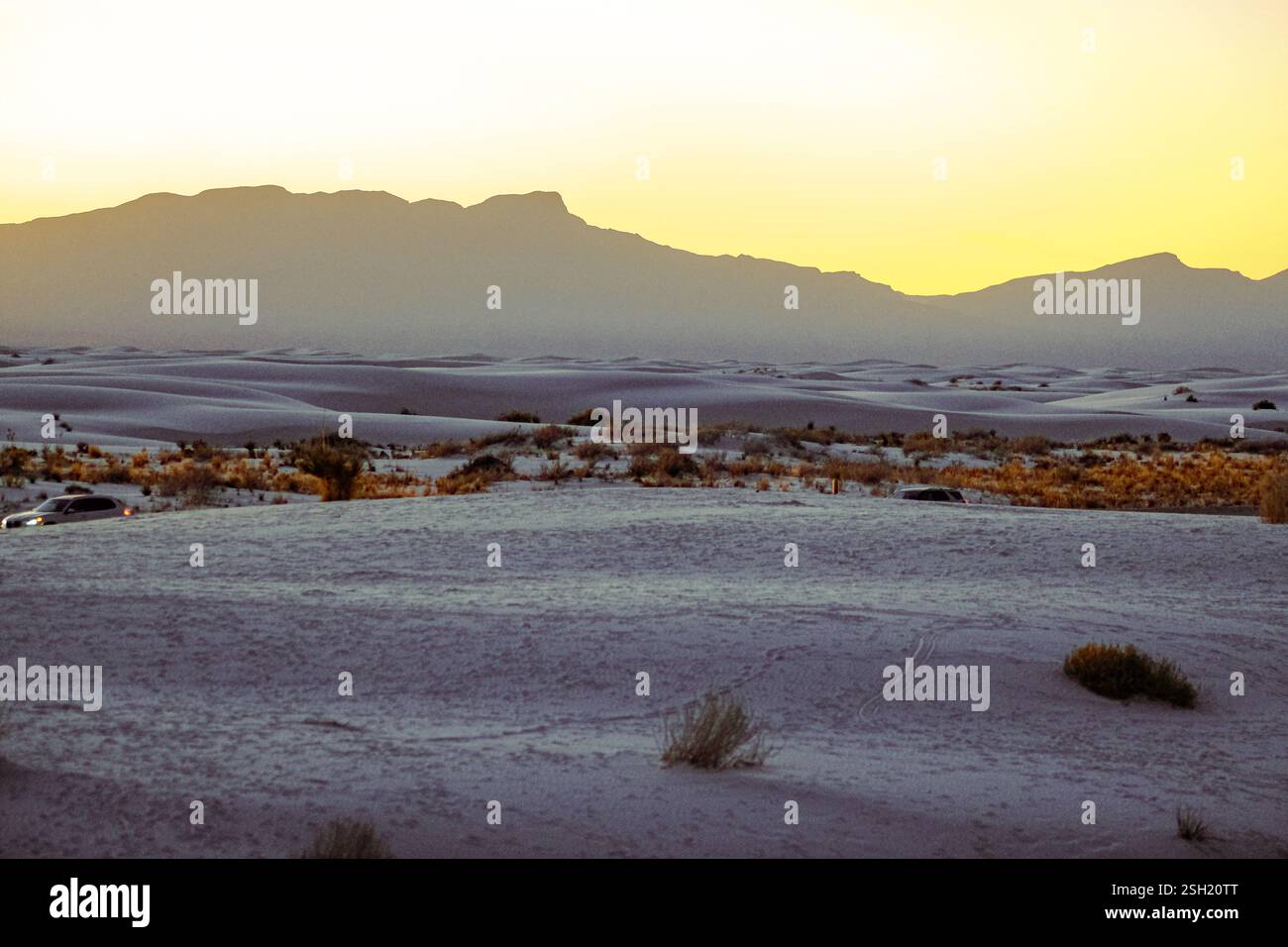 Expansive breathtaking desert landscape hi-res stock photography and ...